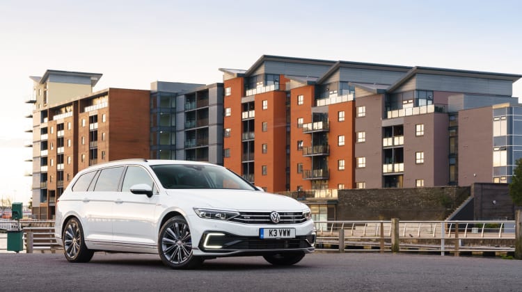 Volkswagen Passat GTE Estate review pictures | DrivingElectric