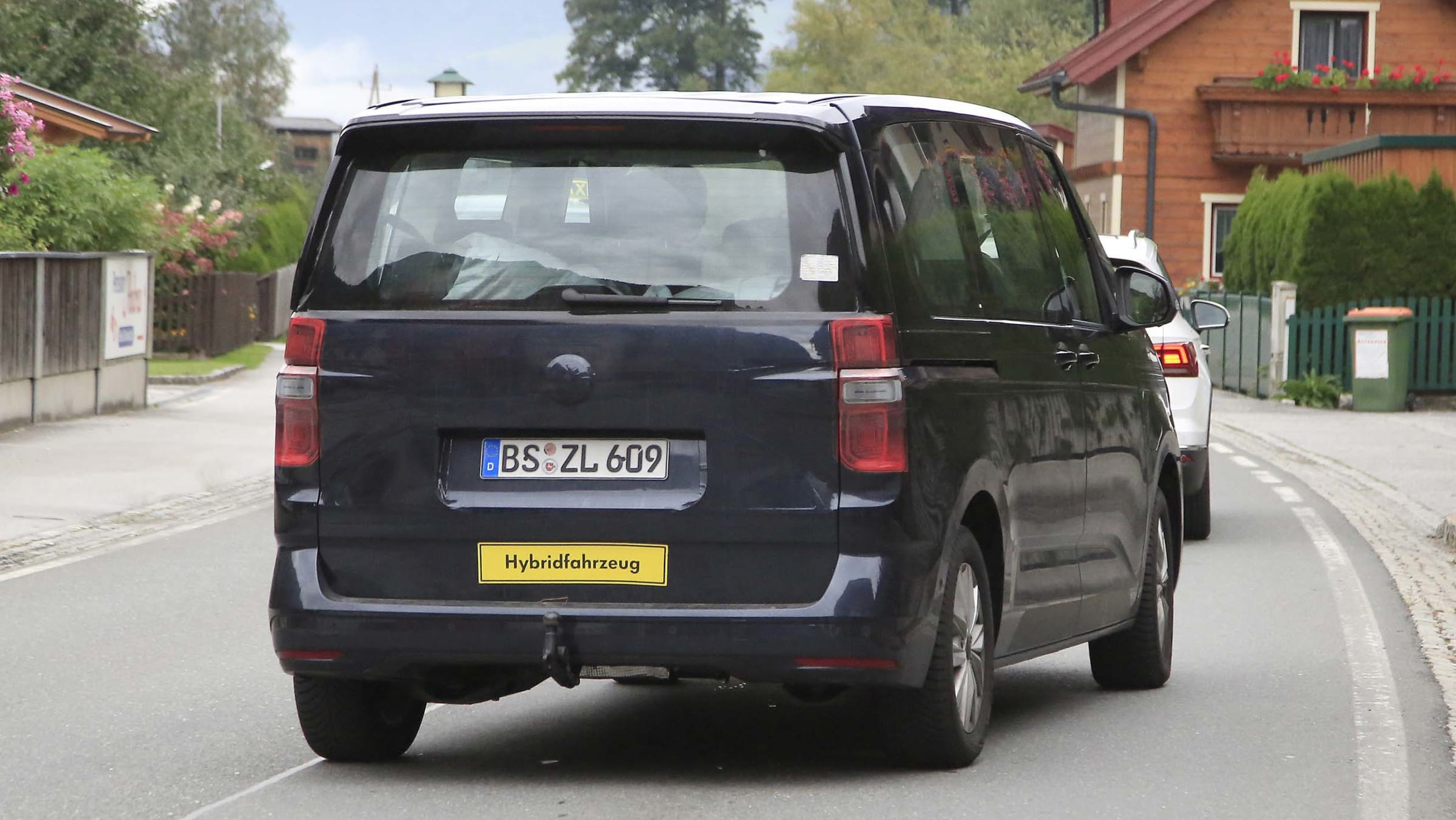 VW Transporter hybrid van: new T7 to launch in 2021 with plug-in option ...