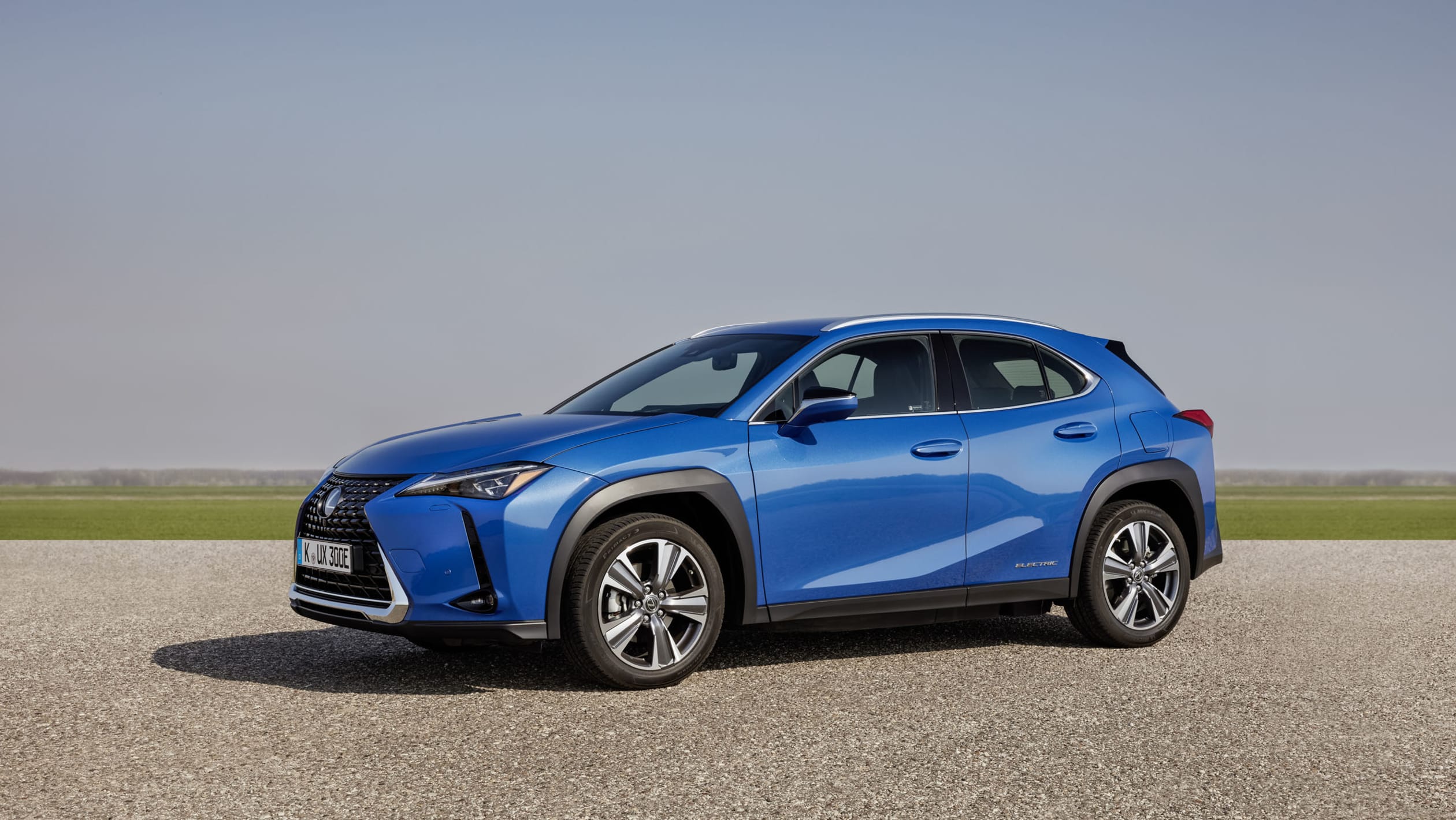 2021 Lexus UX 300e electric SUV: details, specs and pictures pictures ...