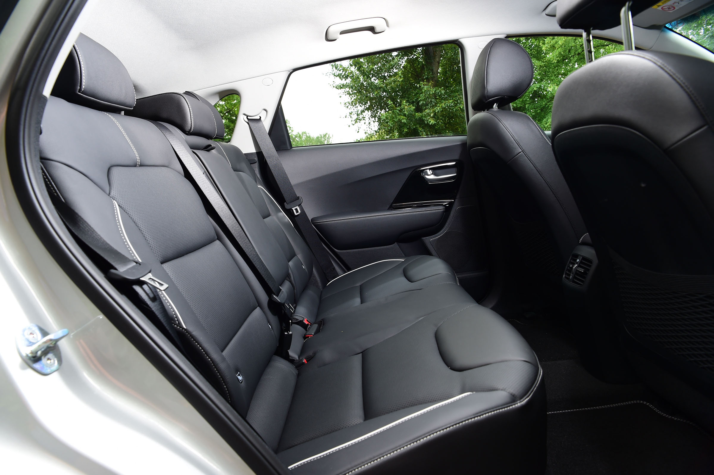 Kia e-Niro practicality & boot space | DrivingElectric