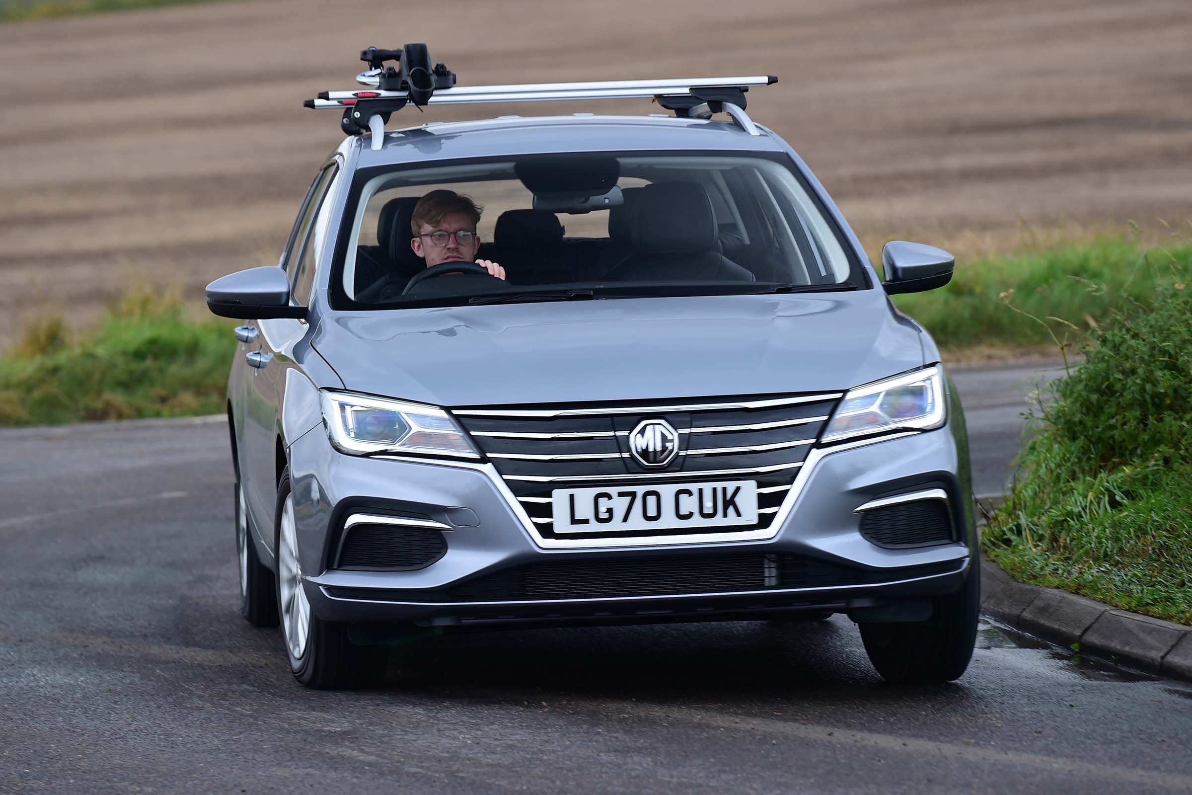 MG 5 SW electric motor, drive & performance | DrivingElectric