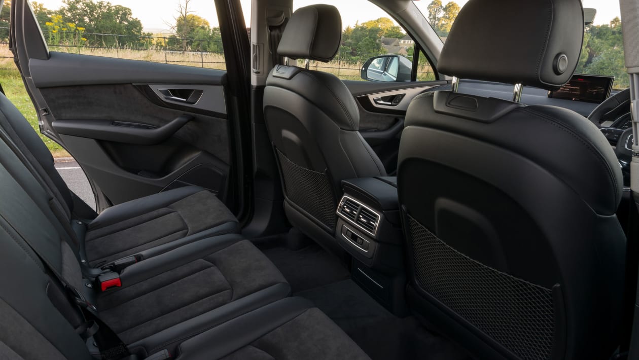 Audi Q7 e-tron (2016-2019) practicality & boot space | DrivingElectric