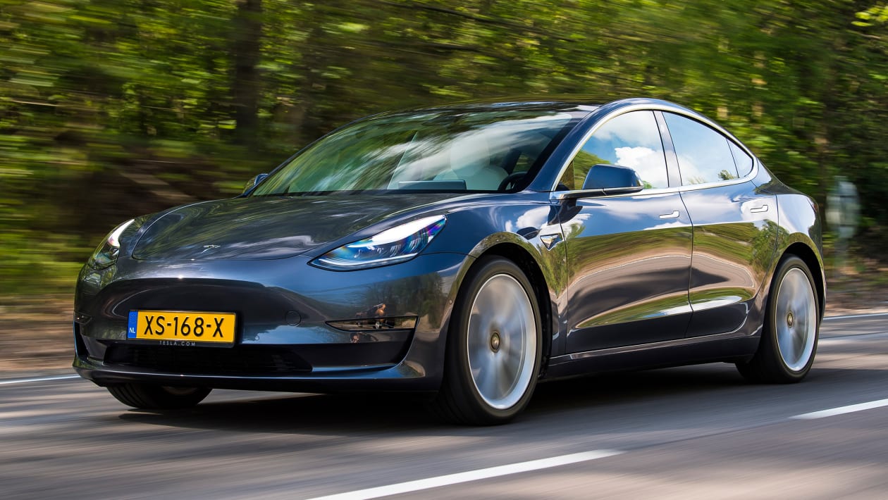 Buying a Tesla: Tuesday at 4pm is most popular time | DrivingElectric