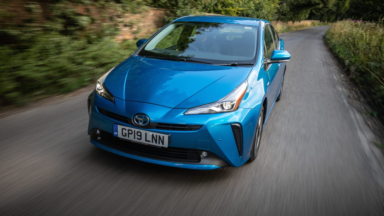 Toyota Prius (2016-2021) performance, top speed & engine | DrivingElectric