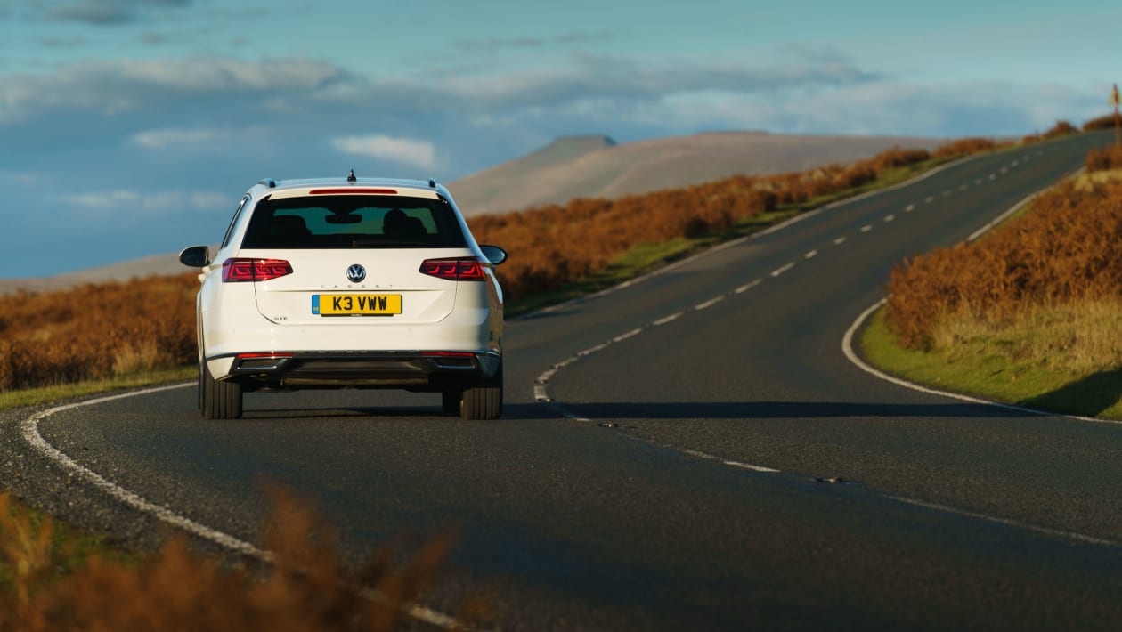 Volkswagen Passat GTE Estate running costs, insurance, warranty & tax ...