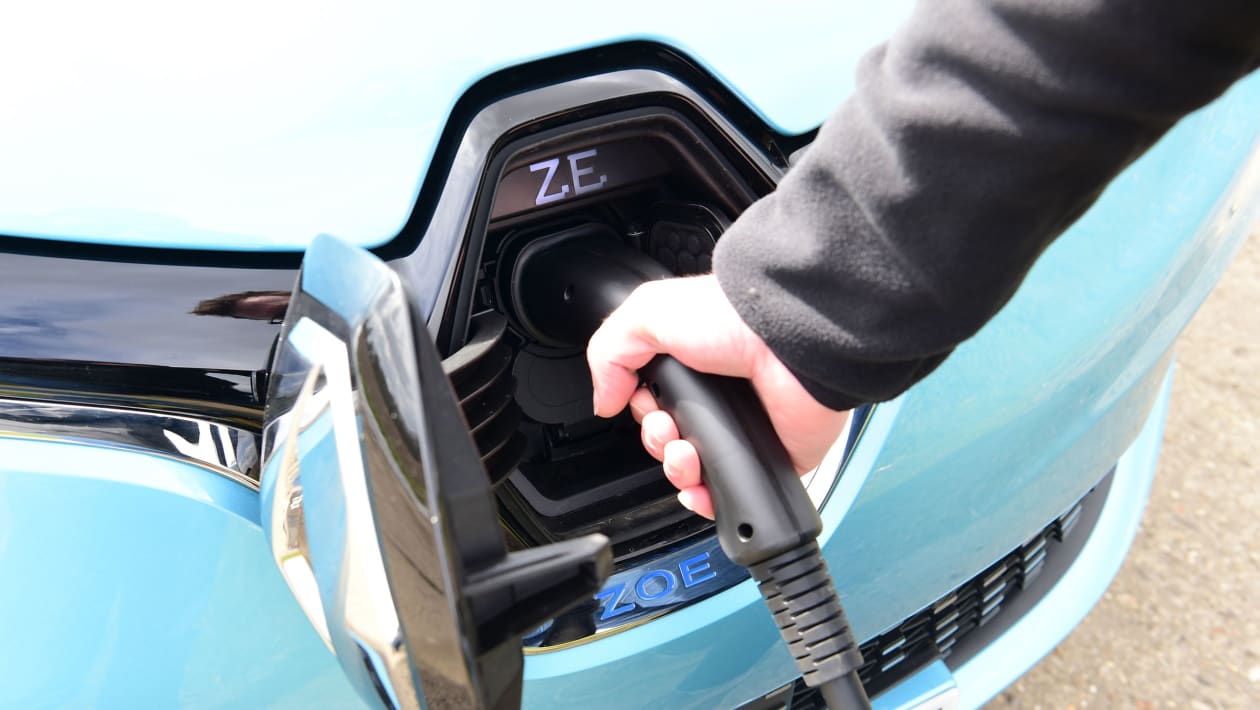 MINI Electric vs Renault ZOE: range and charging | DrivingElectric