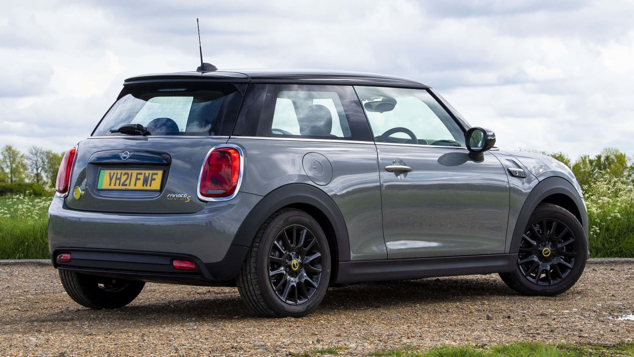 MINI Electric 2021 triple test pictures | DrivingElectric