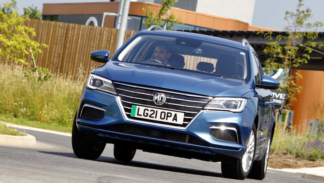 MG 5 SW EV review 2022 | DrivingElectric