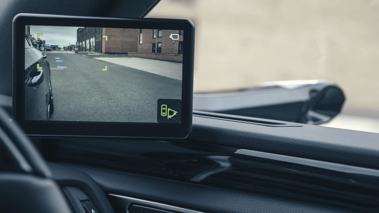 Lexus ES 300h 2020 review pictures | DrivingElectric