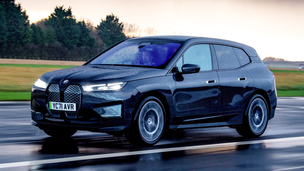 BMW iX review | DrivingElectric
