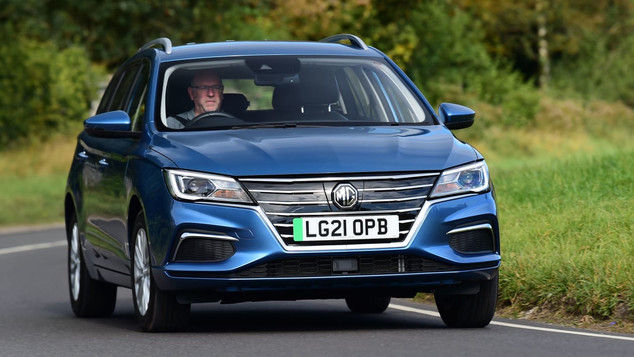 MG 5 SW EV twin test pictures | DrivingElectric