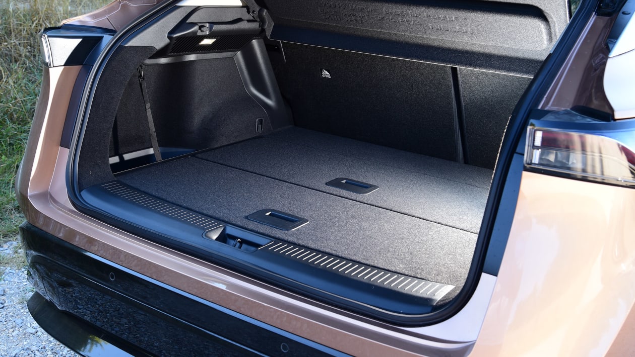 Nissan Ariya review: boot space, seating & practicality | DrivingElectric