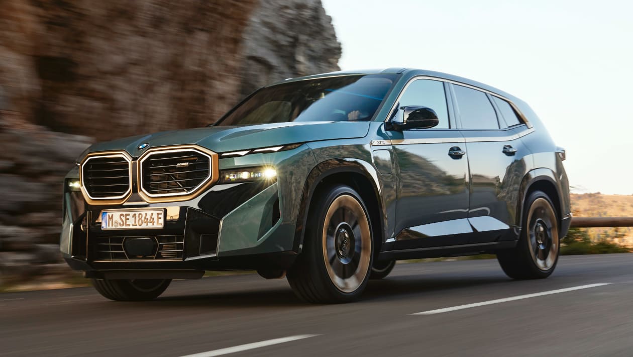 BMW XM official pictures | DrivingElectric