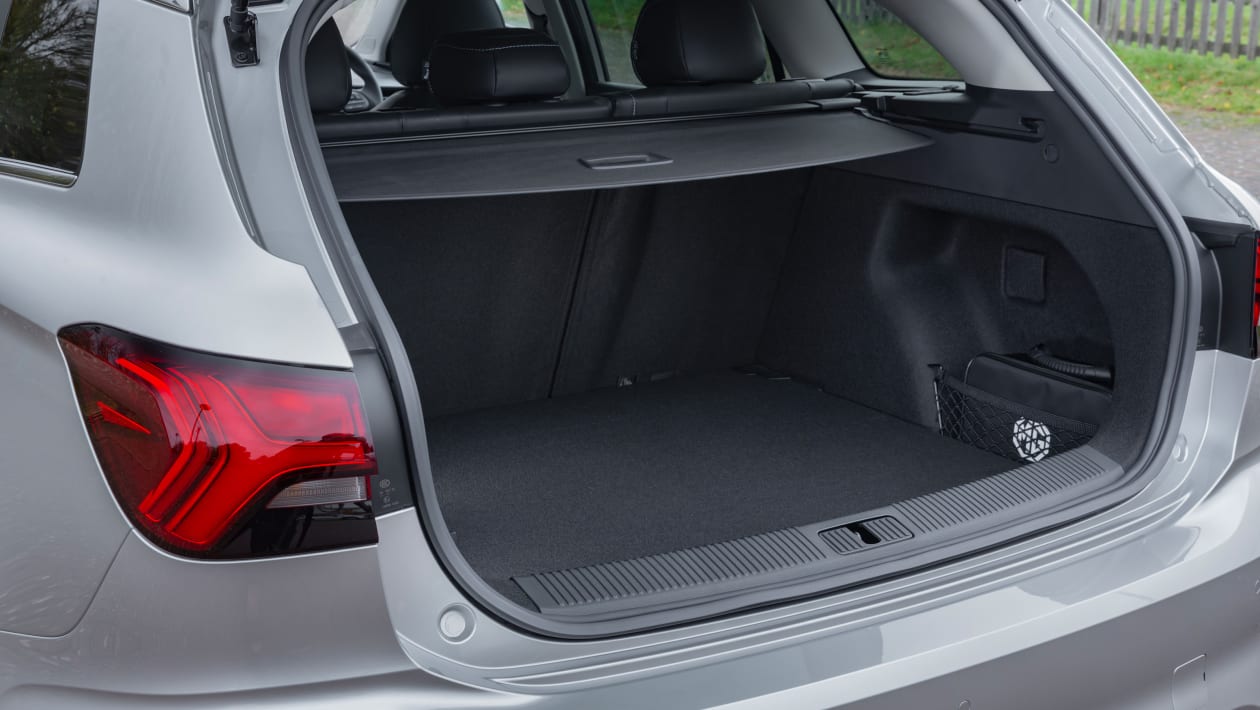 MG5 EV review: boot space, seating & practicality 2024 | DrivingElectric