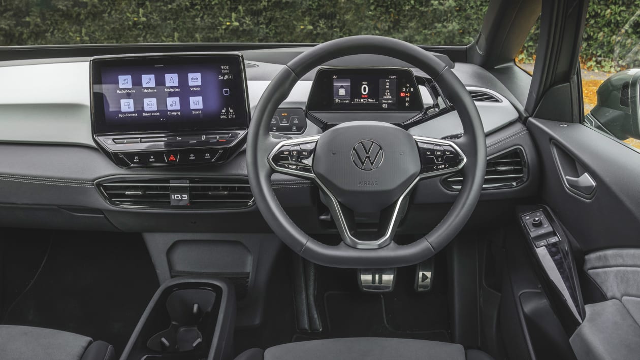 Volkswagen ID.3 review: interior, dashboard & infotainment ...