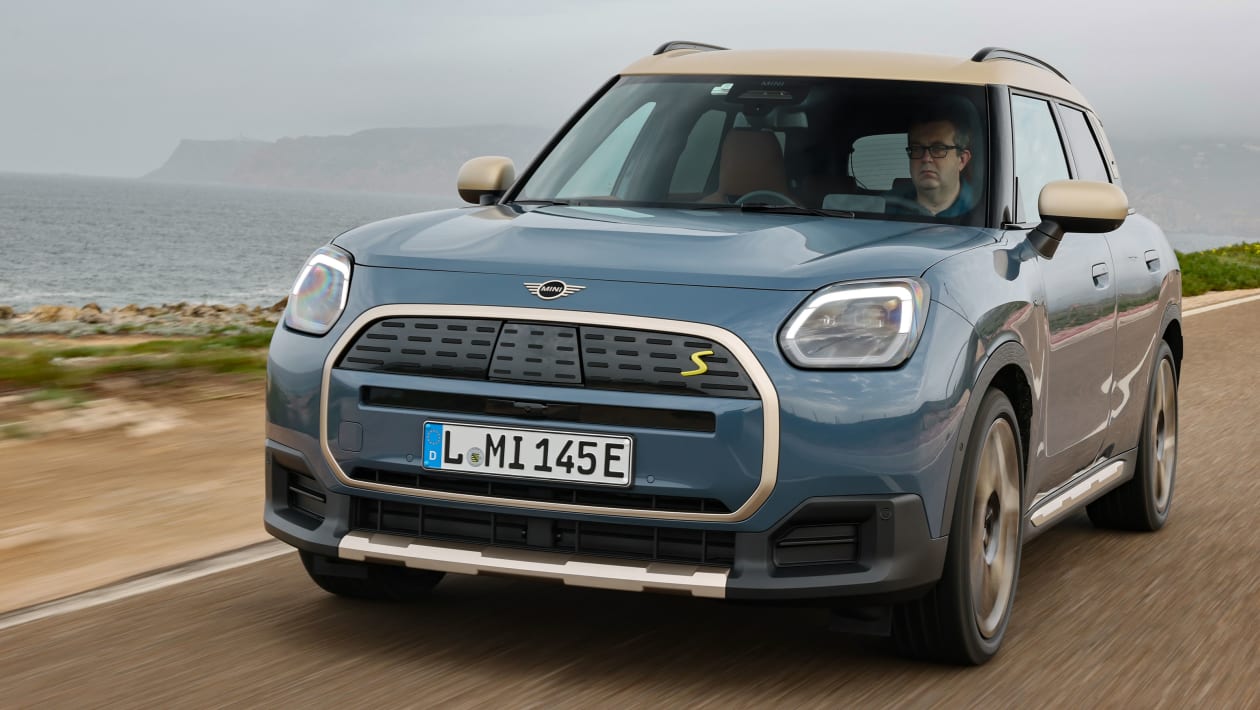 MINI Countryman review: ‘maxi’ on fun, ‘mini’ on range | DrivingElectric
