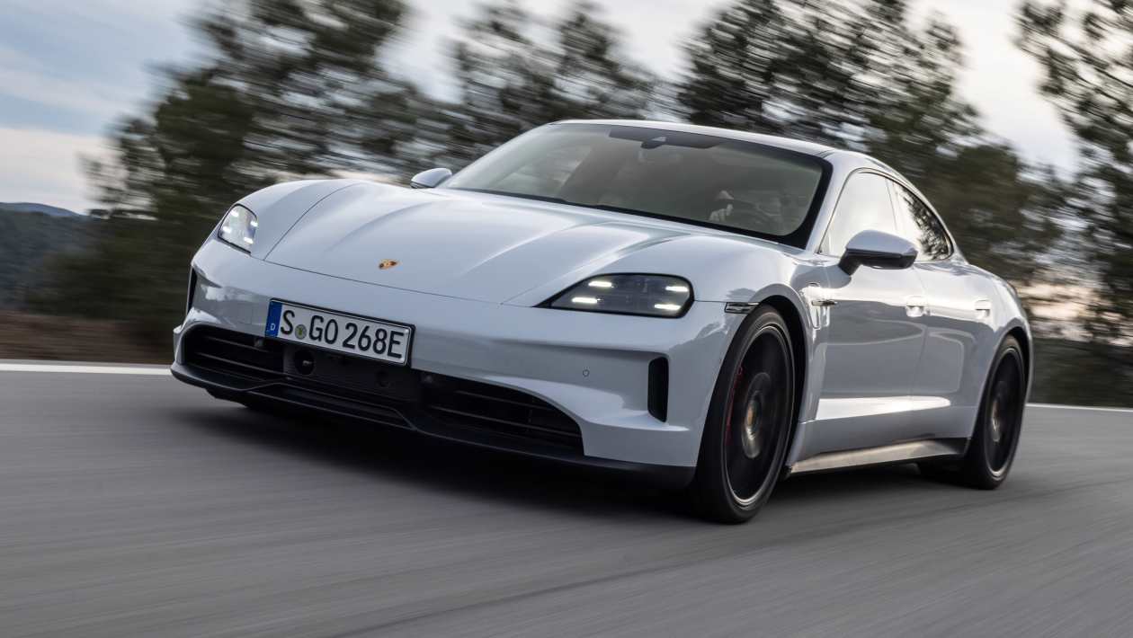 Porsche Taycan Saloon 440kW 105kWh 4S Black Edition 4dr Auto ...