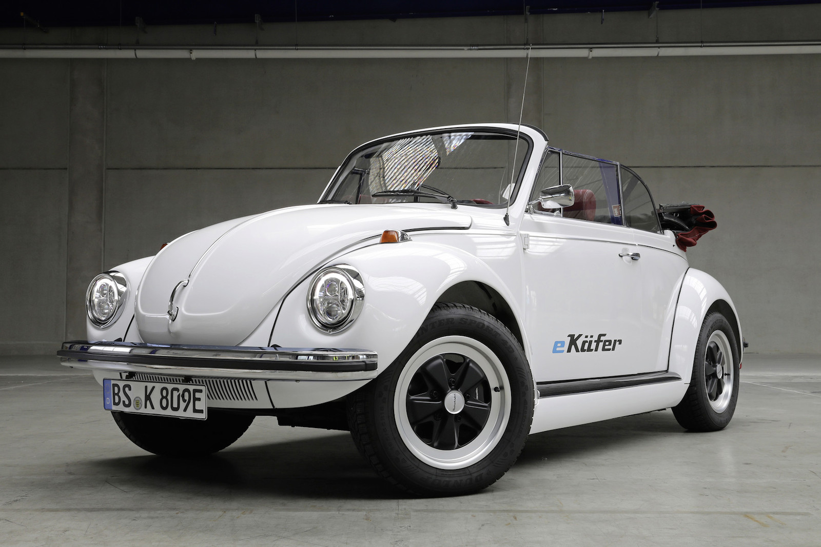 Volkswagen Beetle electric: VW commissions official conversion ...