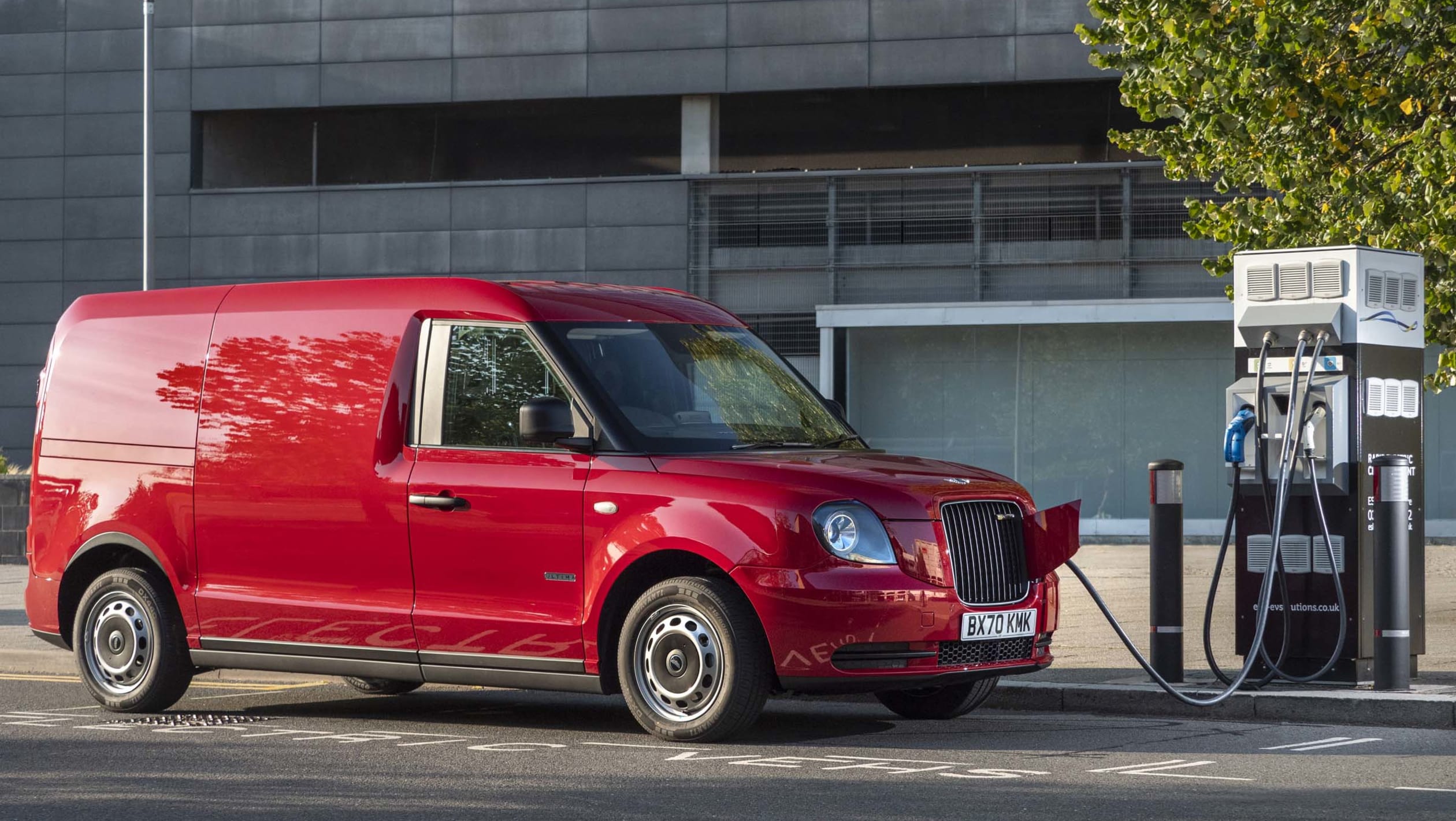 LEVC VN5 hybrid van review pictures | DrivingElectric