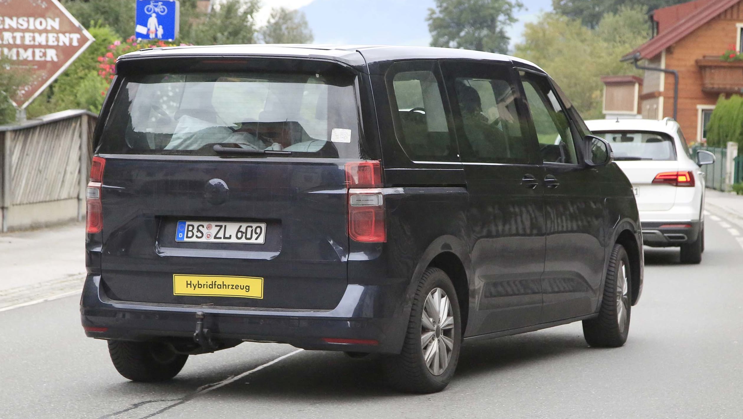 VW Transporter hybrid van: new T7 to launch in 2021 with plug-in option ...