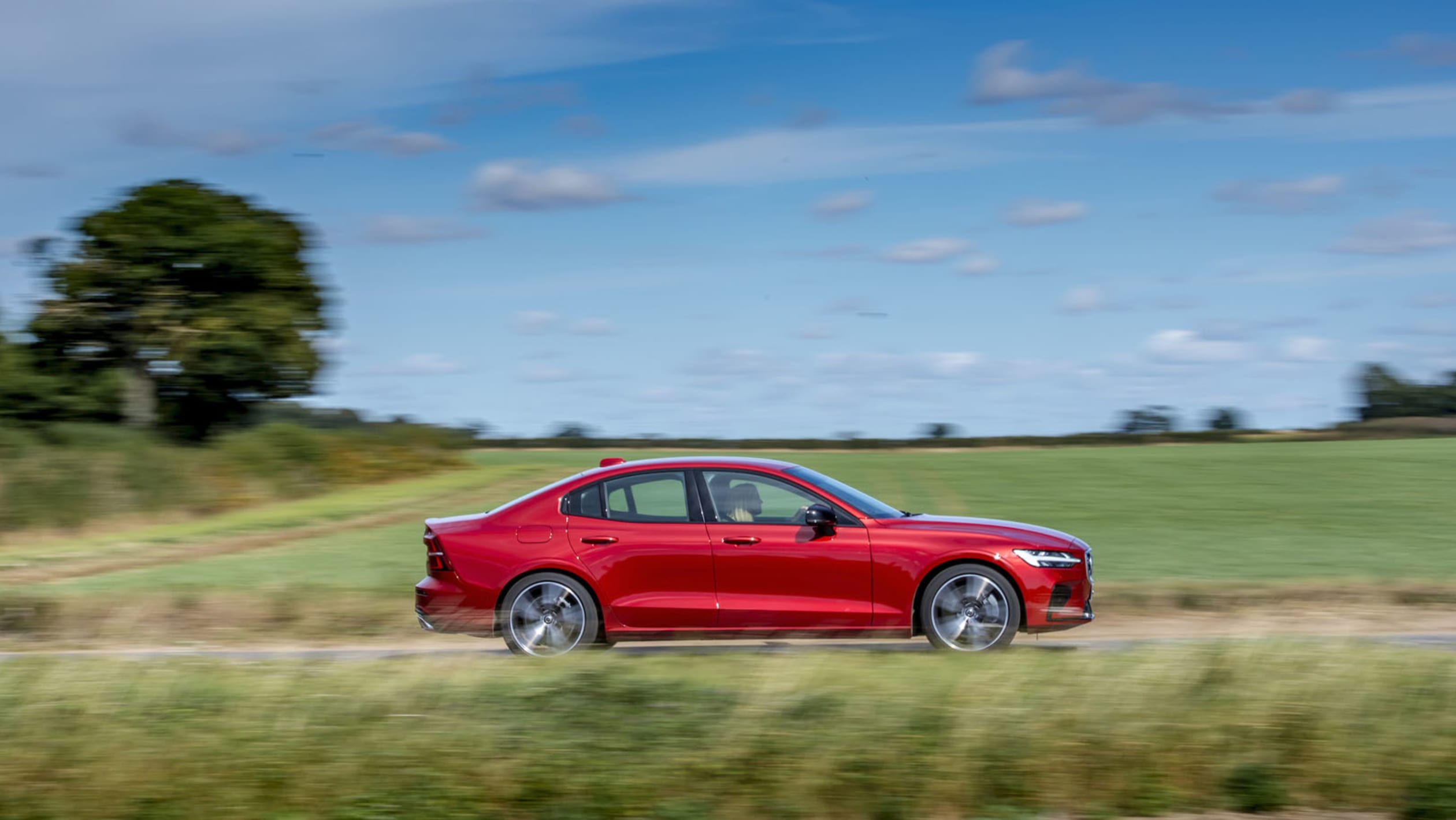 Volvo S60 Recharge T8 hybrid review pictures | DrivingElectric