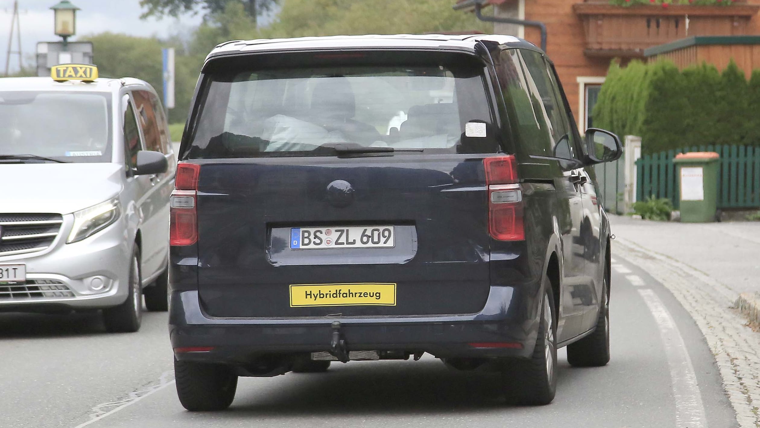 VW Transporter hybrid van: new T7 to launch in 2021 with plug-in option ...