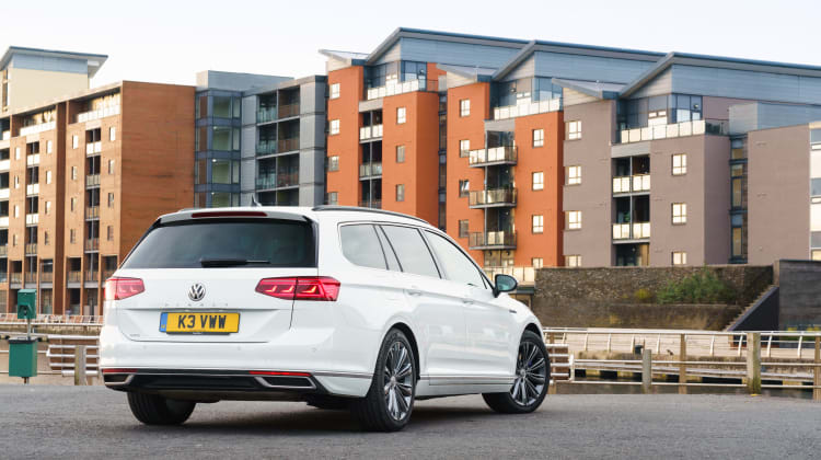 Volkswagen Passat GTE Estate review pictures | DrivingElectric